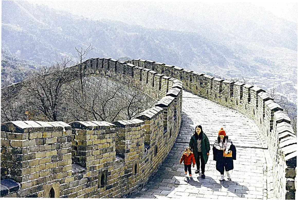 Nine-Dragon Wall history significance locations and facts - EnsycnTrip